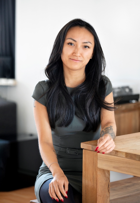 Dina (30): ‘De vrijheid die ik nu voel, is nieuw voor me’